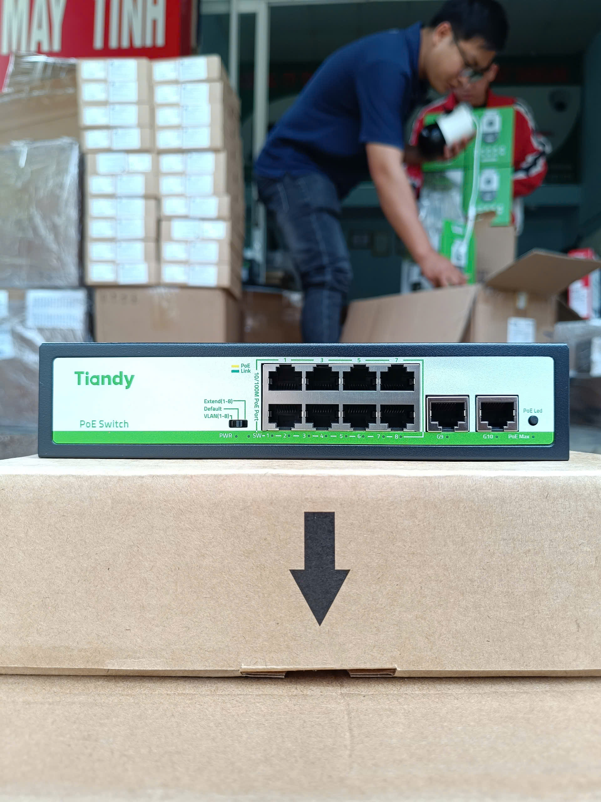 Switch Tiandy poe 8 port TC-P3S010 Spec:F/0820/AT/ 90w CÔNG TY TNHH TM DV BAN MÊ